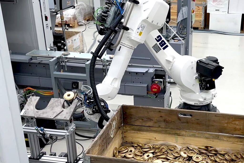 Bulk material extraction: Automated, process-safe bin picking