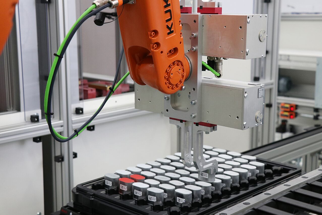 Capacitor manufacturing: Fully automated production line